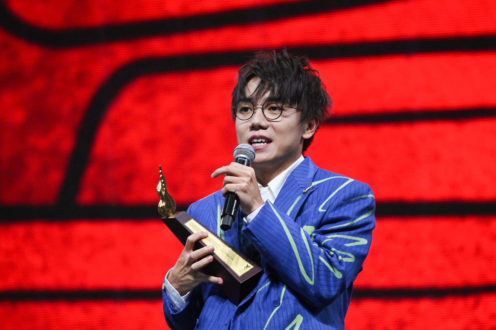 叱咤2022｜林家謙成大贏家 奪男歌手金獎兼至尊唱片 | am730